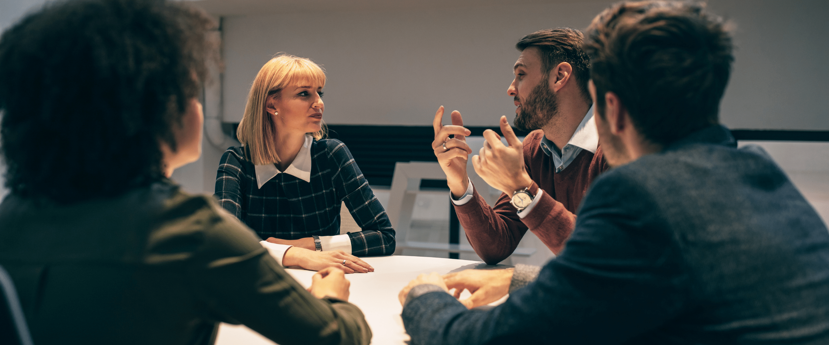 10 best corporate team building examples to motivate your employees| HR ...