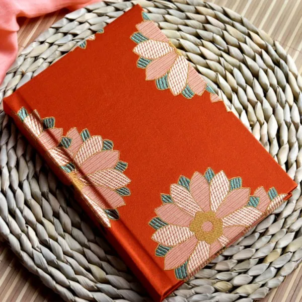 Comprehensive Guide to Notebook Covers: Materials and Styles Explored