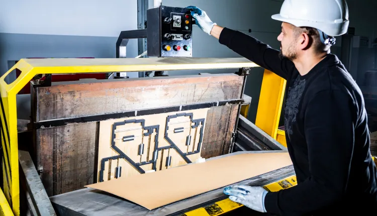 Guía de Troquelado: Proceso, Herramientas y Aplicaciones