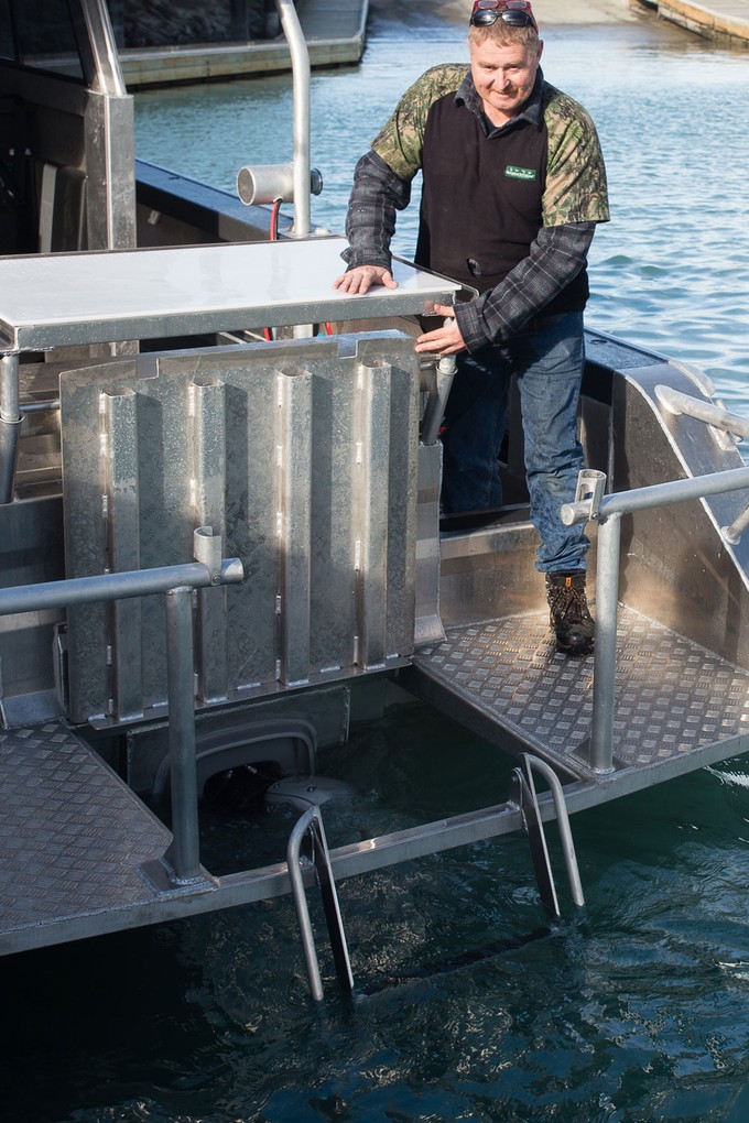 Senator Typhoon 950 Walkaround