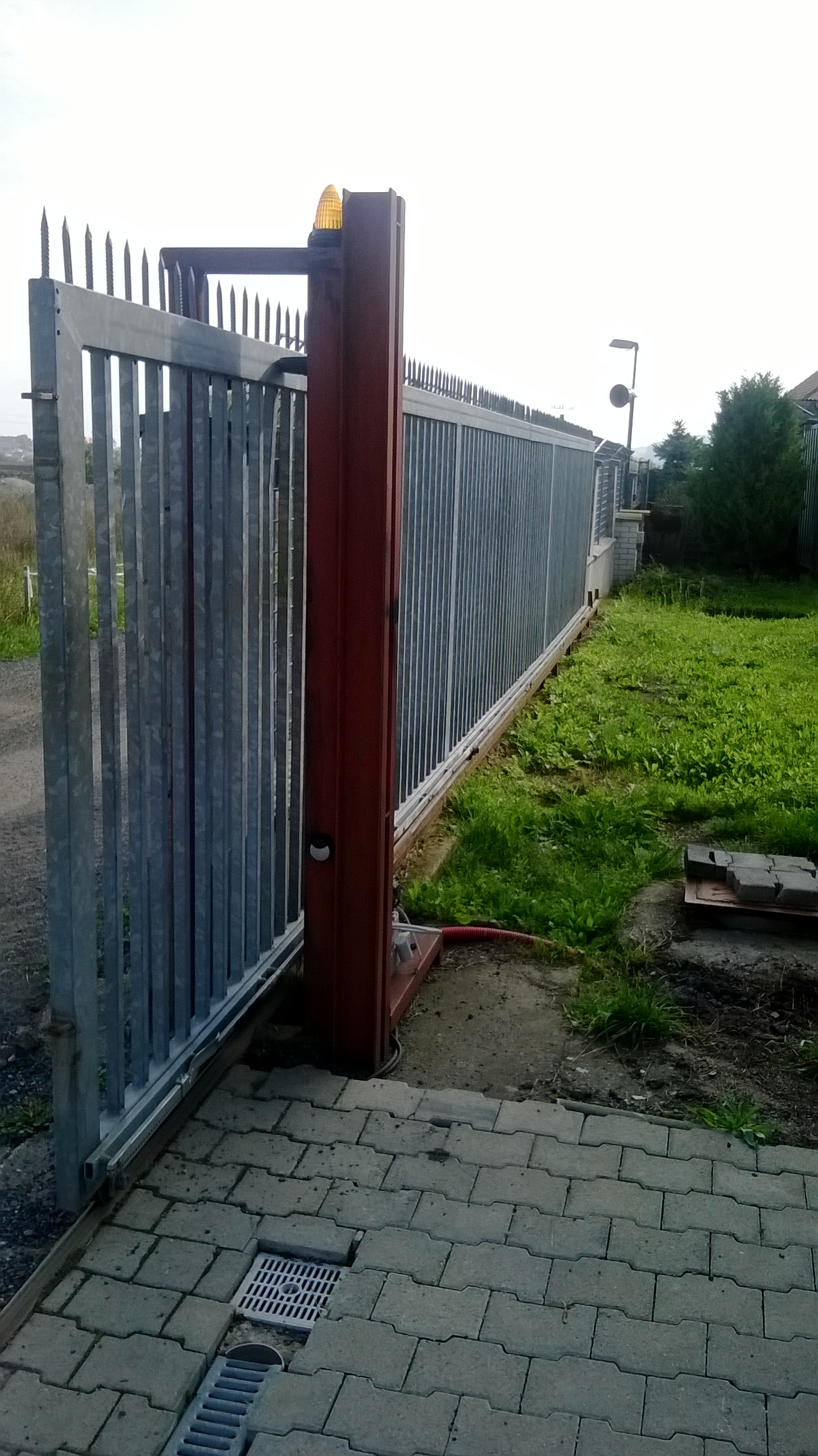 Industrial sliding gates - by rail | JaP - Jacina