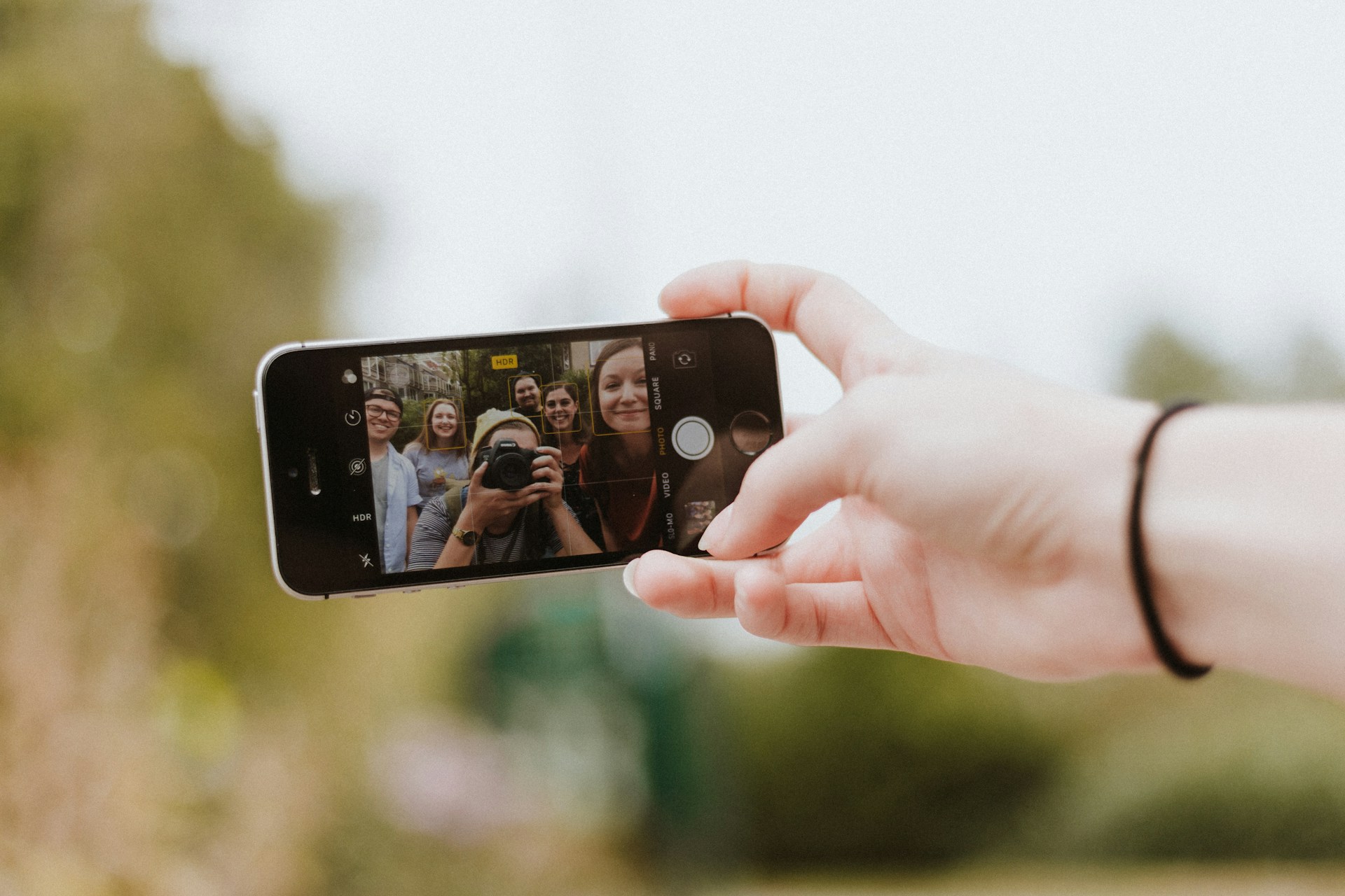 Dropevent - 6 Ways to Use Photo-Sharing Apps for Family