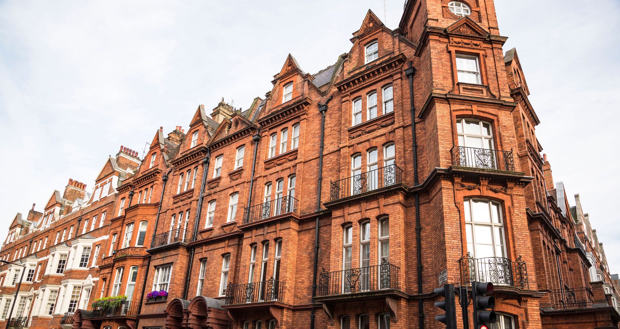 Maya Capital | A European real estate investment firm founded in 2014