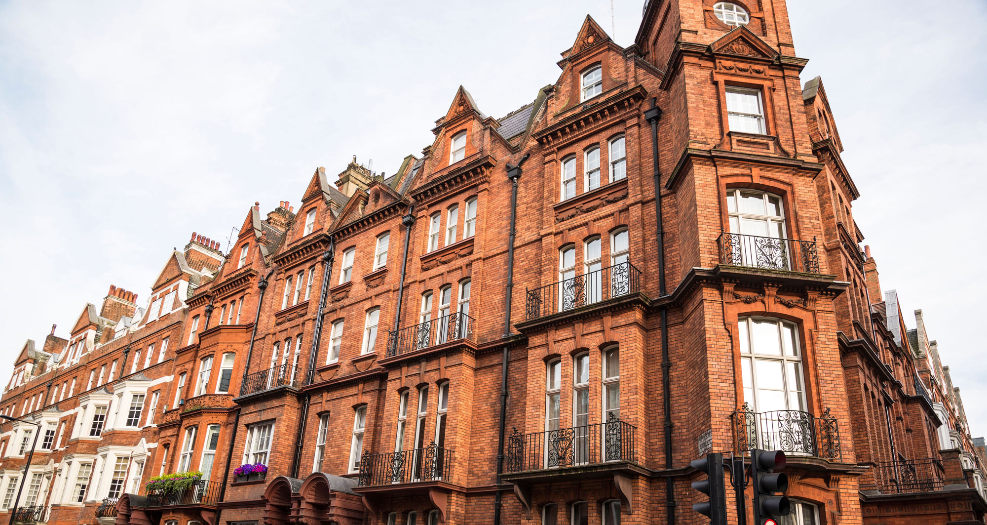 Maya Capital | A European real estate investment firm founded in 2014