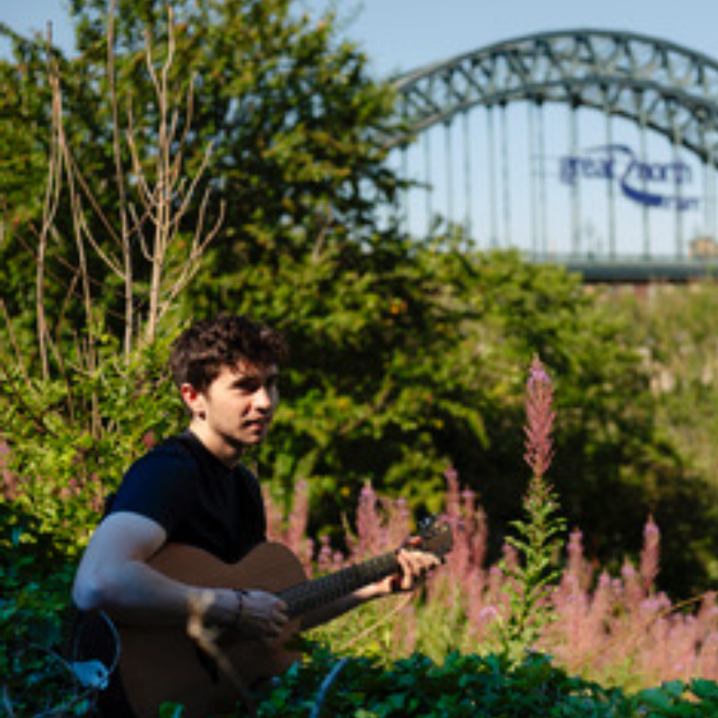 Matt Kent – A Farrago Musician