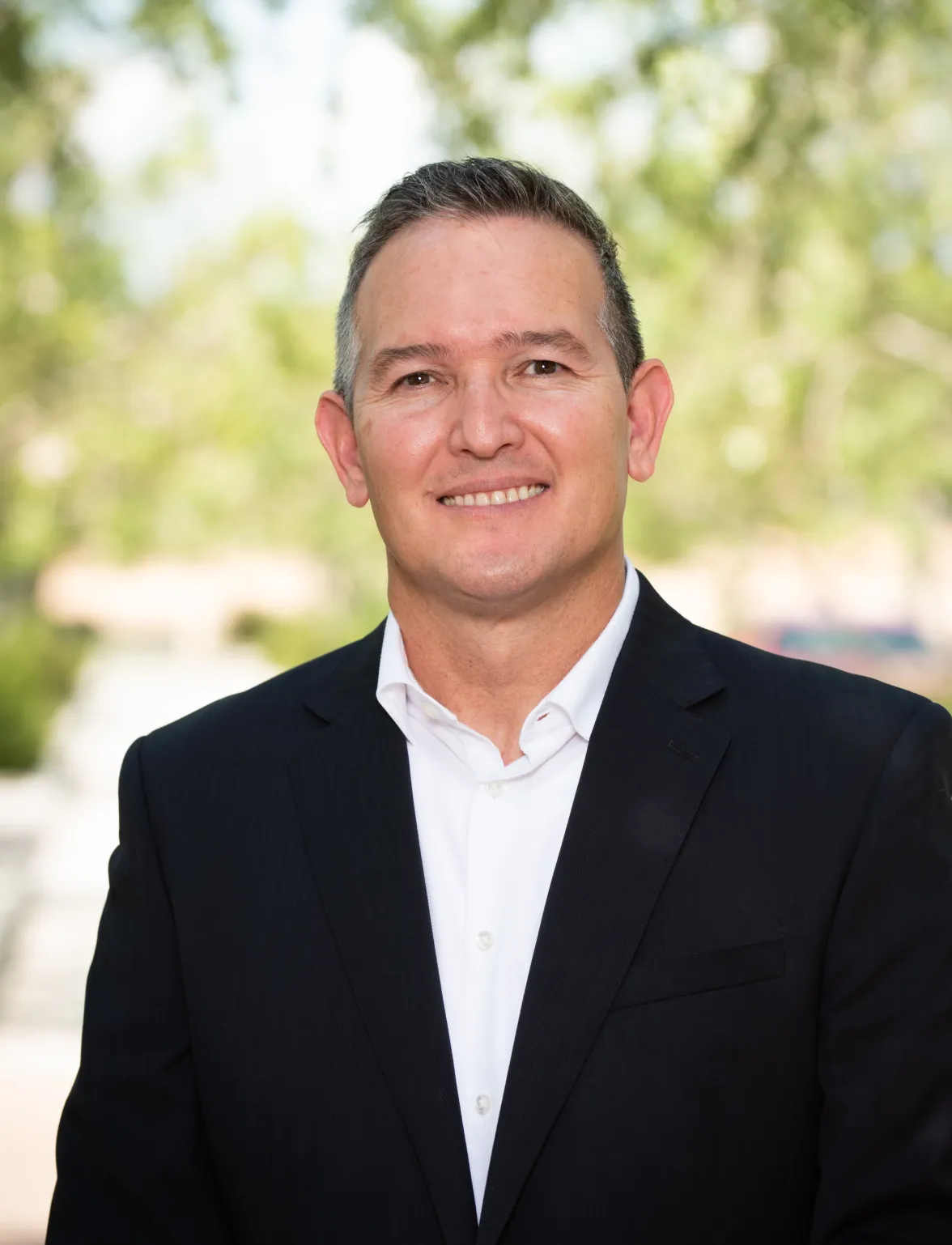 Realtor Headshots: Tips, Examples & Cost 📷