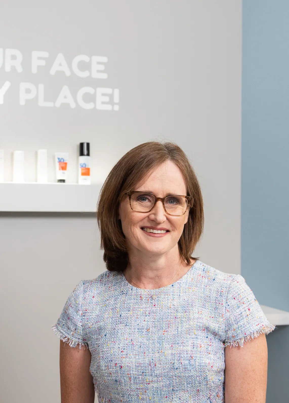 CEO Headshots & Portraits: Tips, Examples and Cost 📷