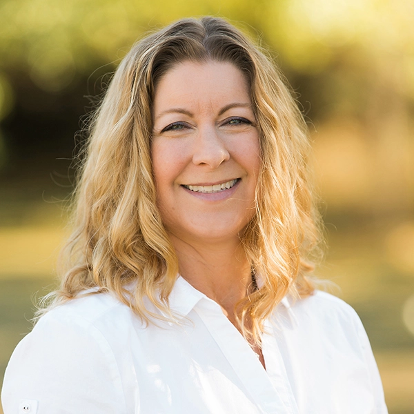 Kelly Damron | DECA Inc. Staff