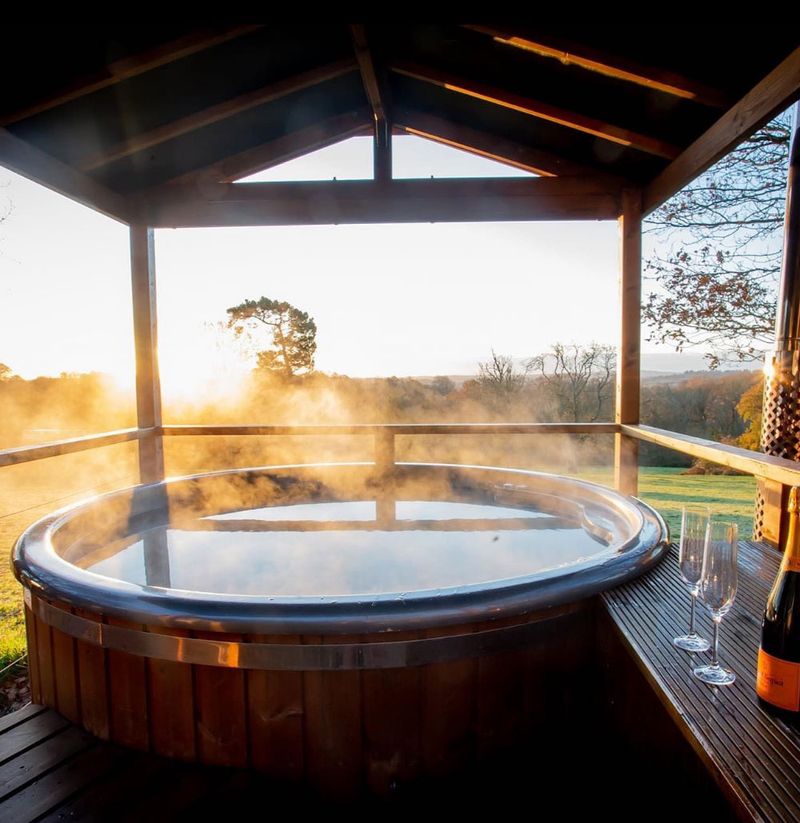 Luna Domes - Luxury Glamping Domes