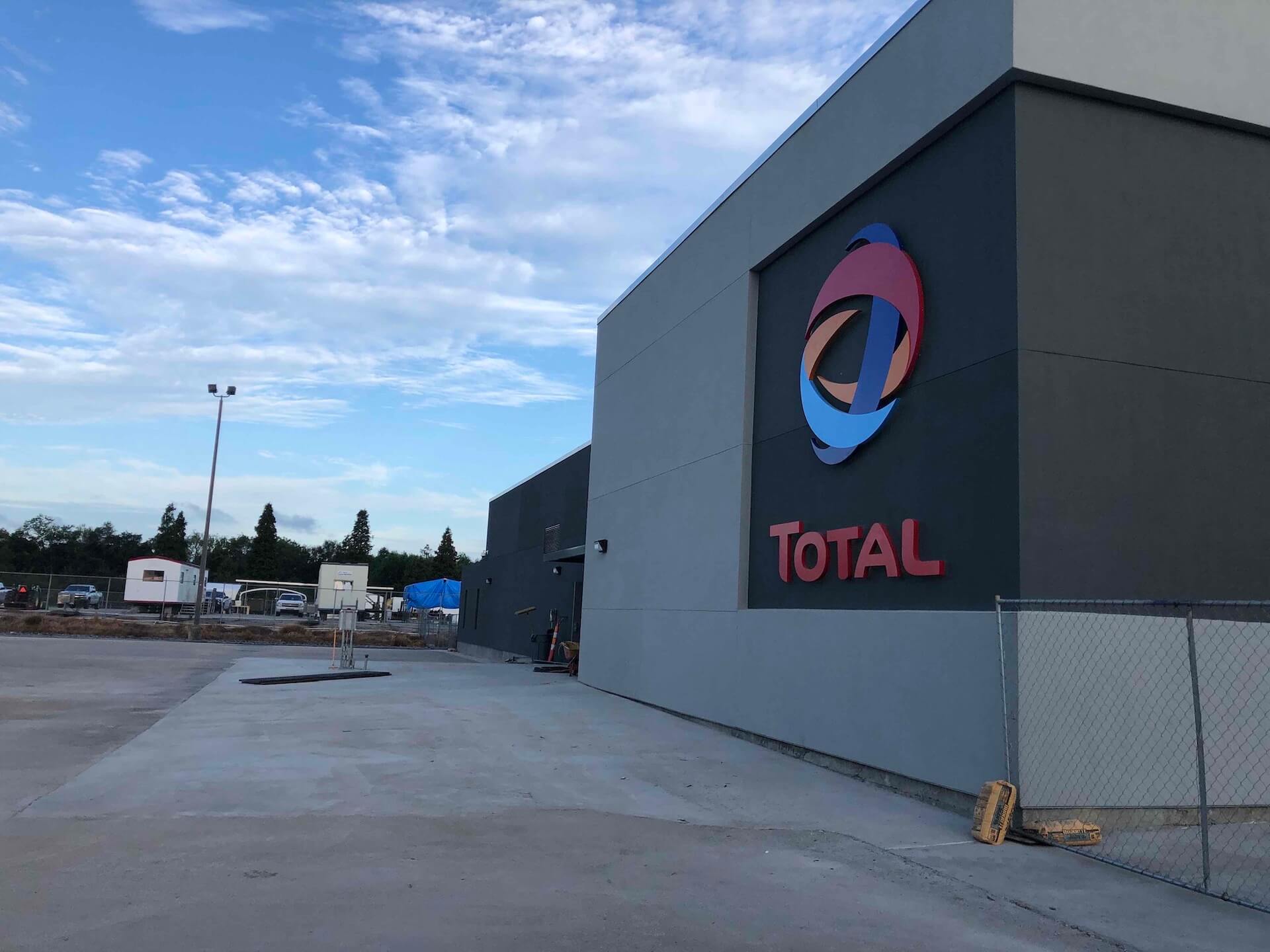 Total Lab & Control Building - Our Work - Arkel Constructors