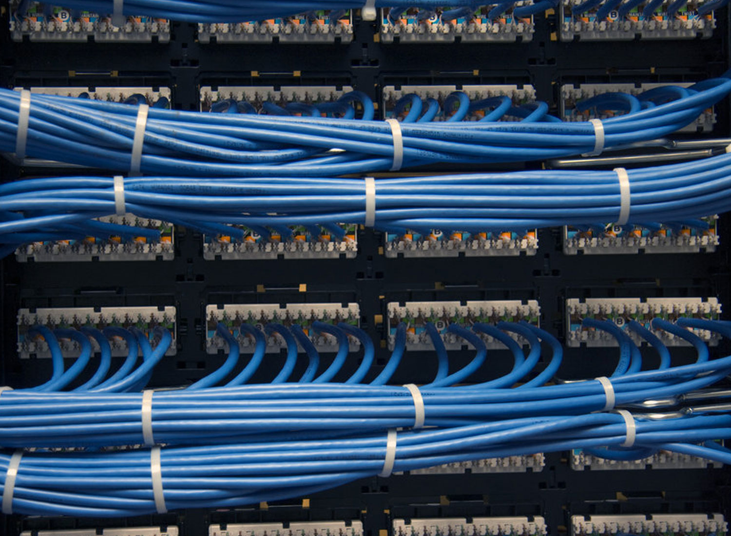 Cablaggio strutturato: fondamenti e vantaggi nell'organizzazione delle ...