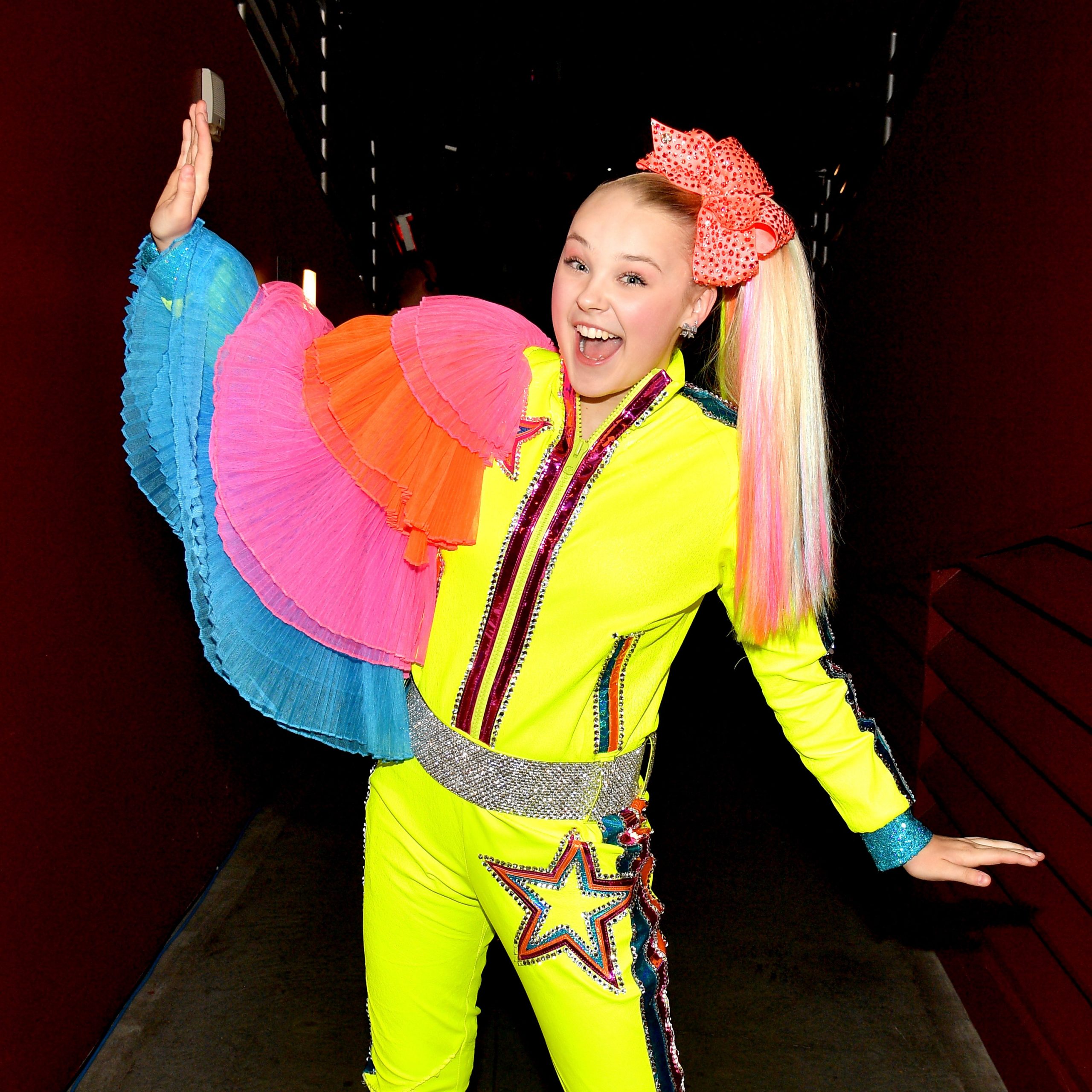 JoJo Siwa Workout Routine and Diet Plan