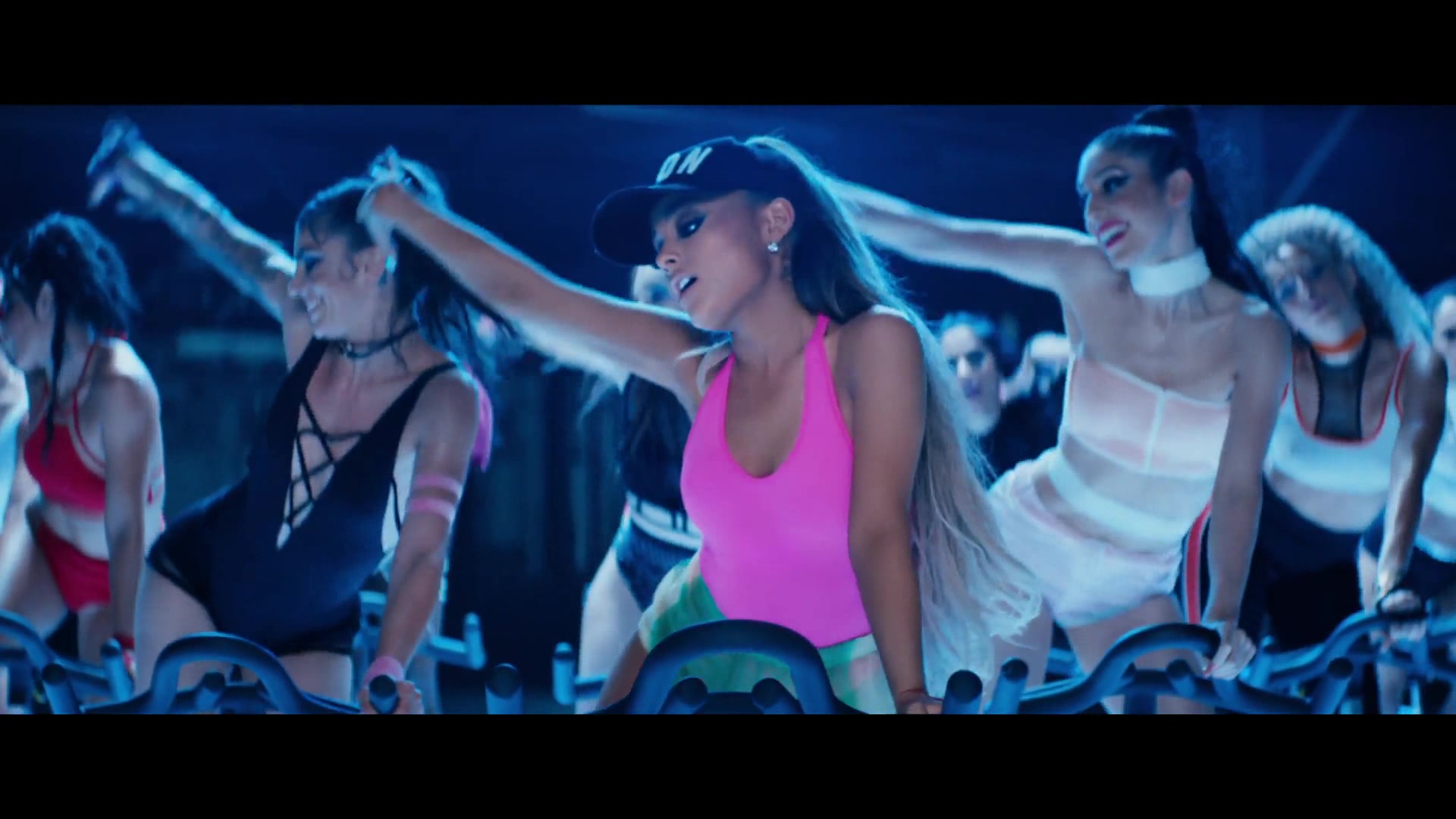 Ariana Grande Workout Routine and Diet Plan
