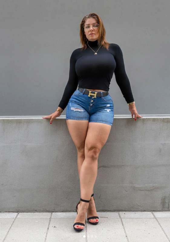 Mia Sand Workout Routine and Diet Plan