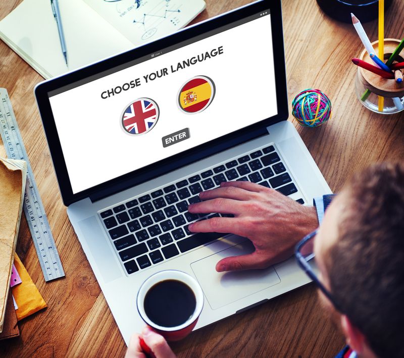 Top 6 websites to translate Spanish into English text for free