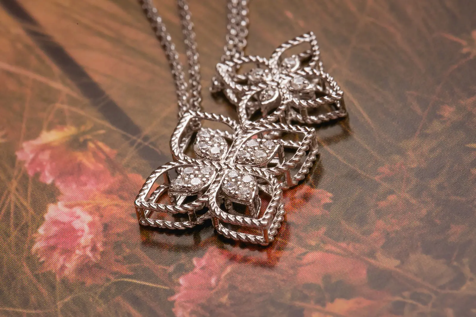 Roberto Coin Valentine's Day gift for her