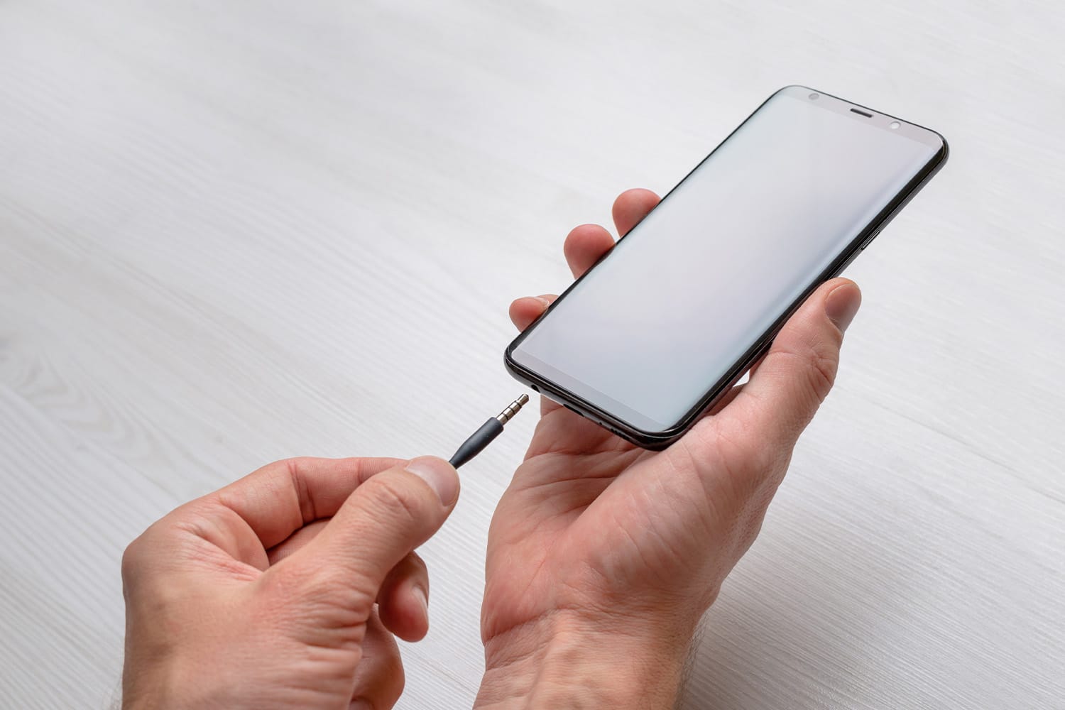 Phones With Headphone Jack: 9 Options