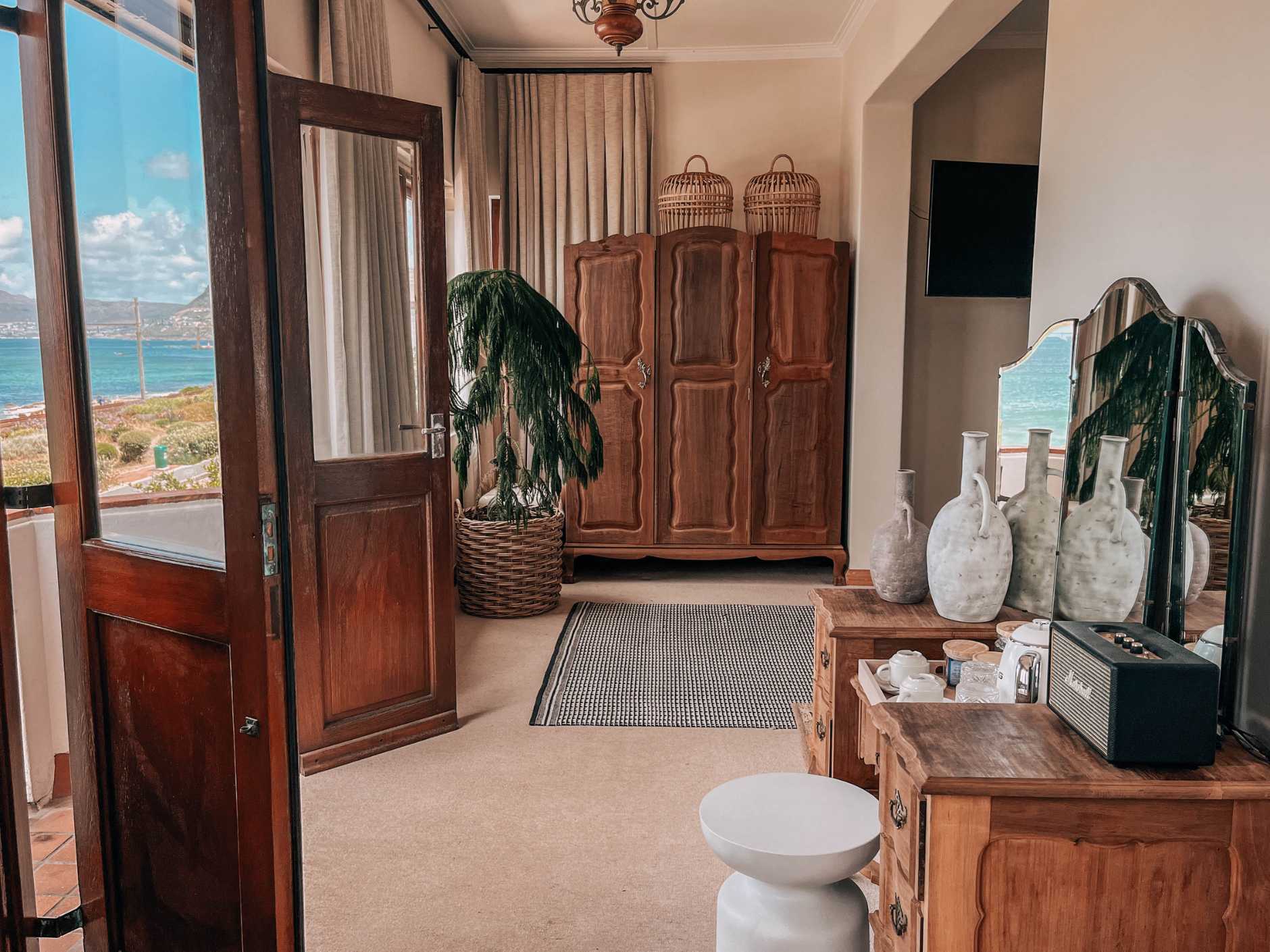 SONNEKUS | The most insta-worthy seaside escape.