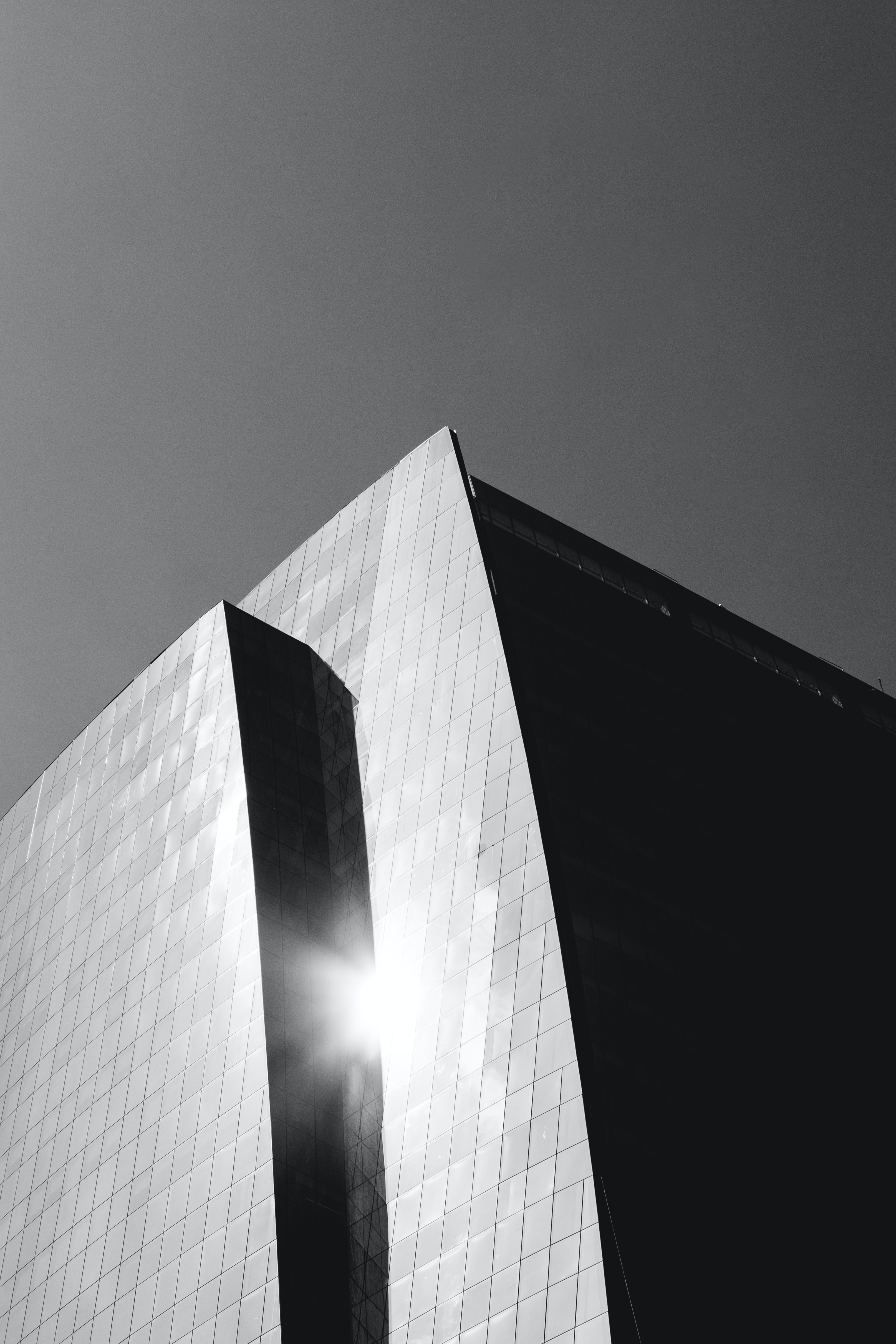 Asymmetry Of Returns and Hedge Funds - Alpha Theory