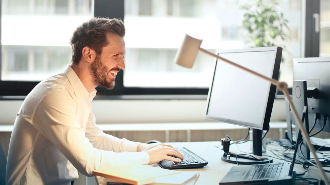 A revamped desk booking experience for mobile | Robin