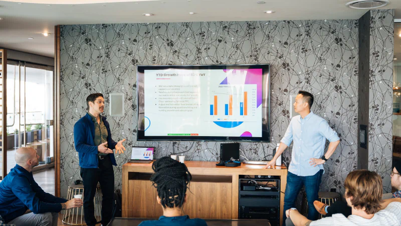 4 Strategies for Managing Meeting Room Disruptions | Robin