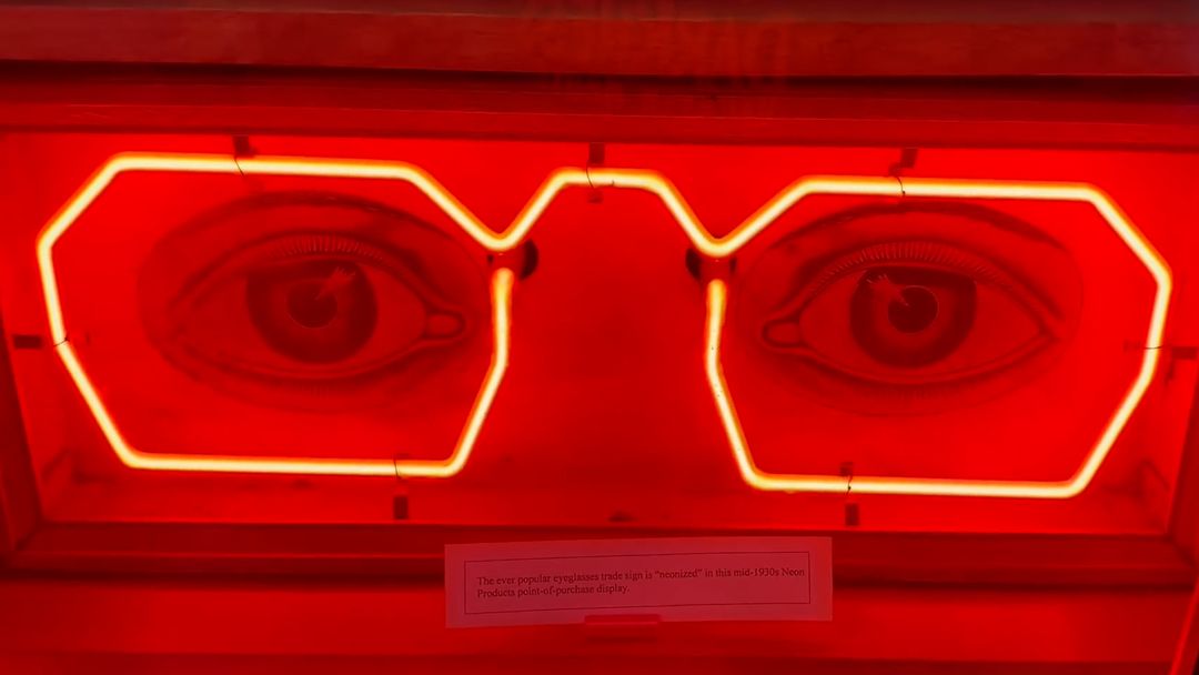 VFX Reference Vault: Neon Glow