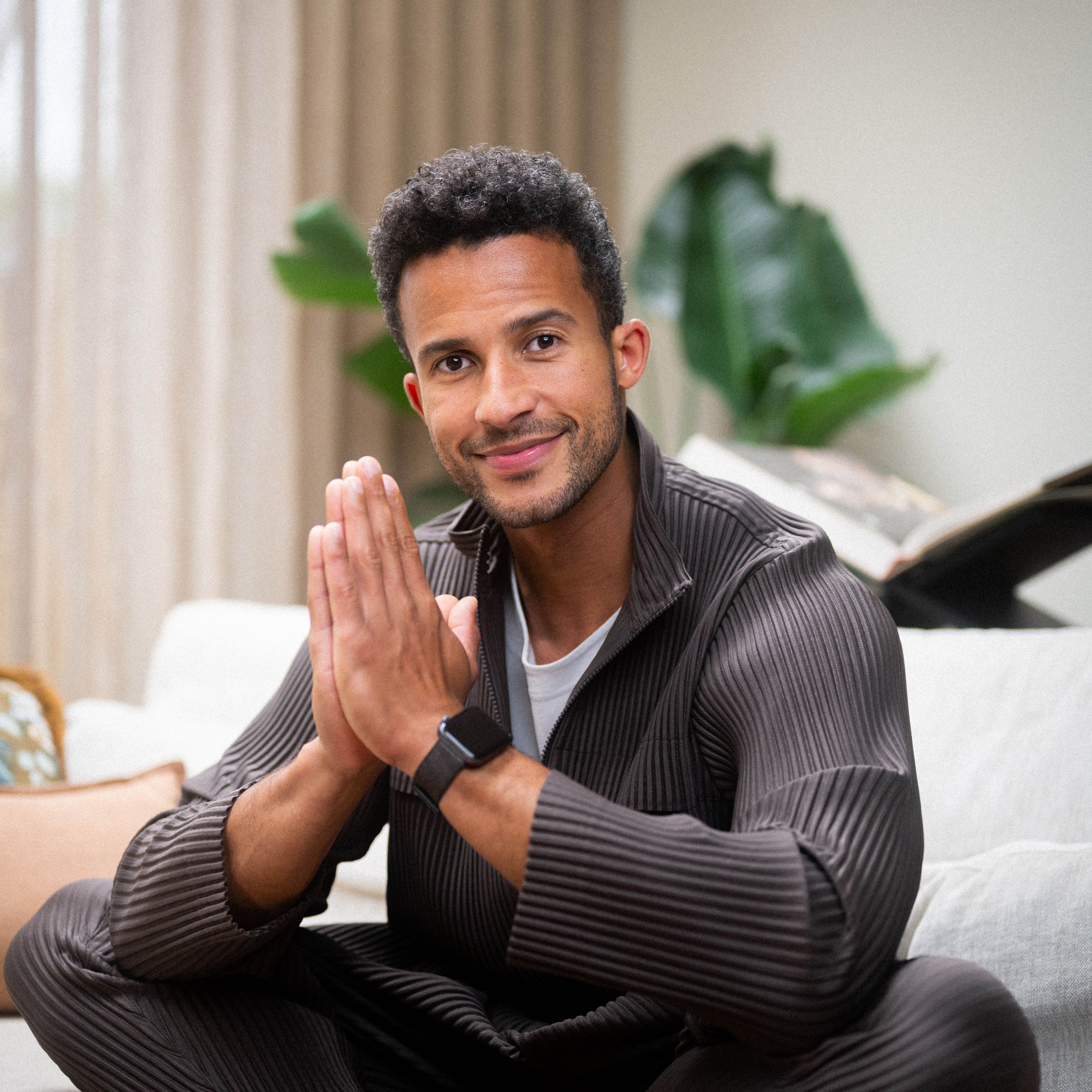 Meet Dr. Ludidi: Bestselling Author and Renowned Health Expert