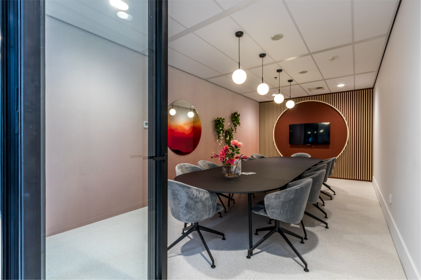Luxe kantoortoren le Mirage Utrecht | Kantoor huren Utrecht
