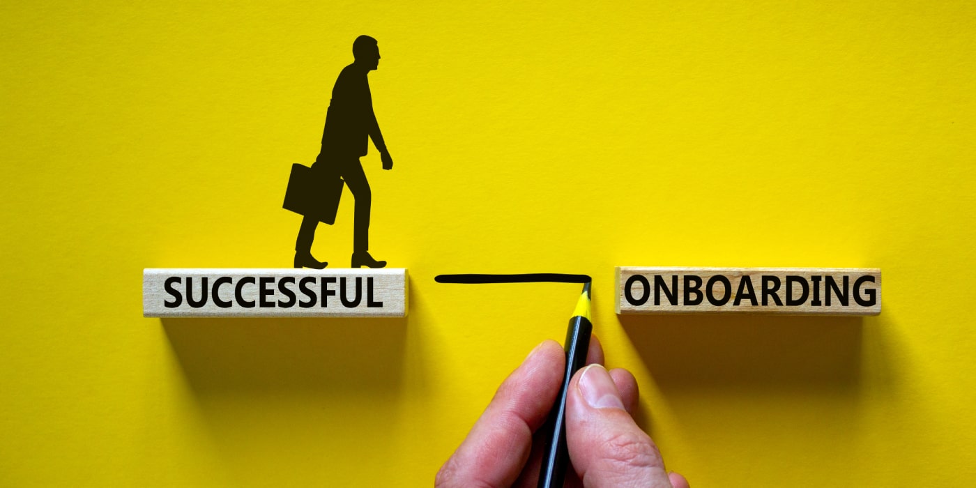 Onboarding Community Members: Best practices + Step-by-step Guide