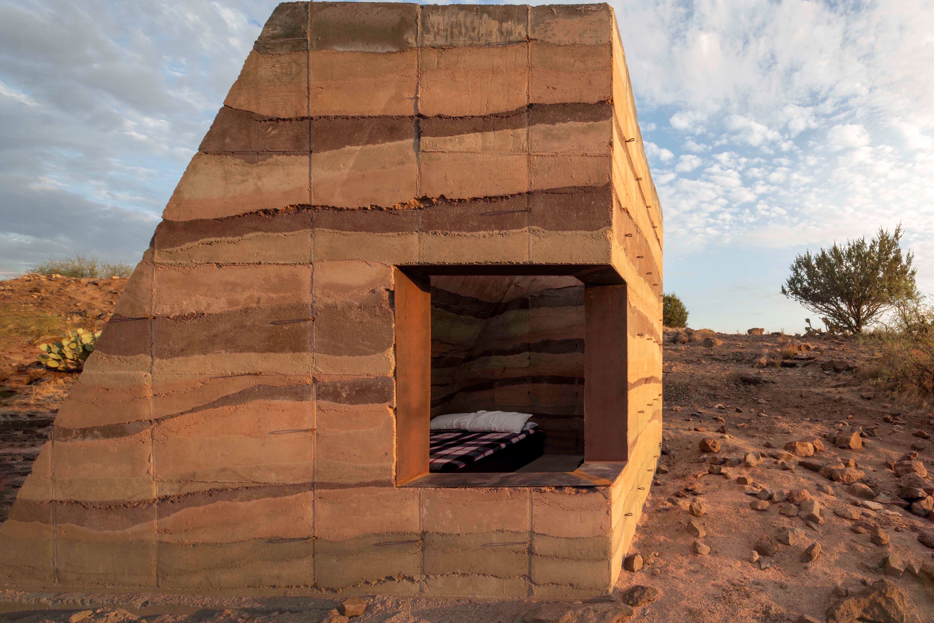 TSOA Student Shelter “Cinders” Appears in Dezeen.com Article
