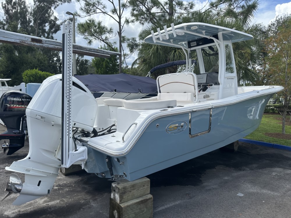 Sea Hunt ULTRA 239 SE for sale at Ingman Marine Fort Myers SH059B