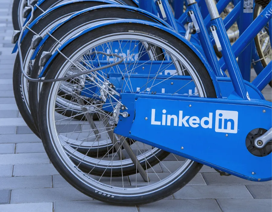 LinkedIn Ads Size and Image Best Practices to Boost Your ROI - SMC