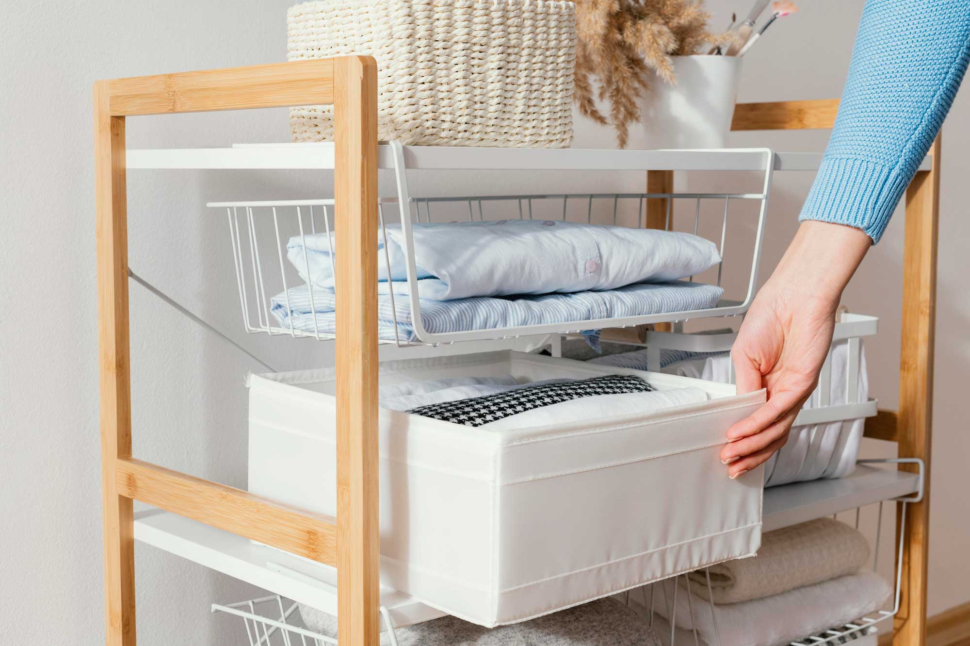 Guide to Properly Folding and Storing Bed Linens for Organization