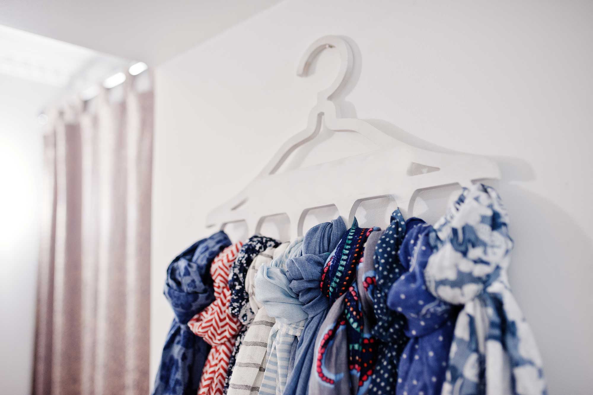 Guide to Storing and Organizing Scarves for Easy Access
