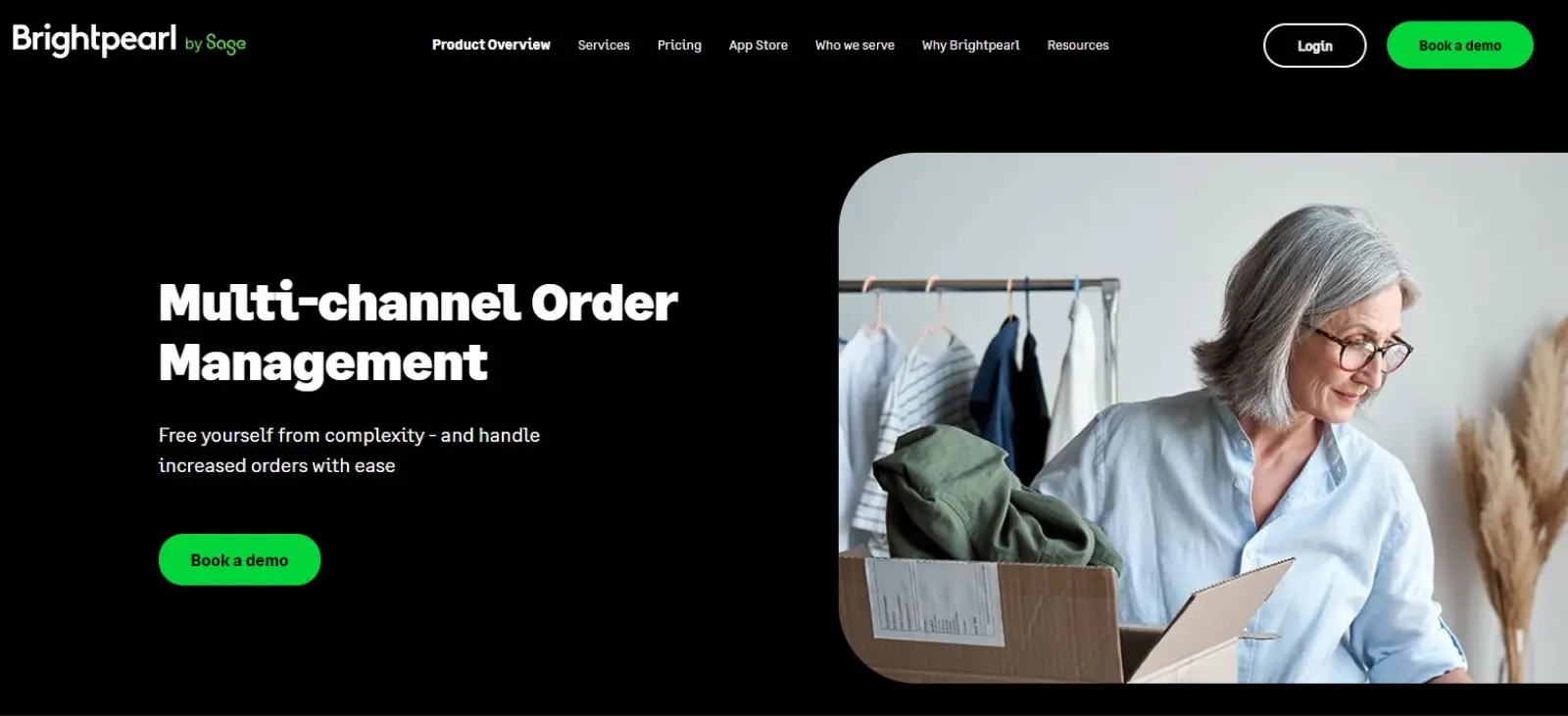 9 Order Management Software Solutions For Businesses Of All Sizes