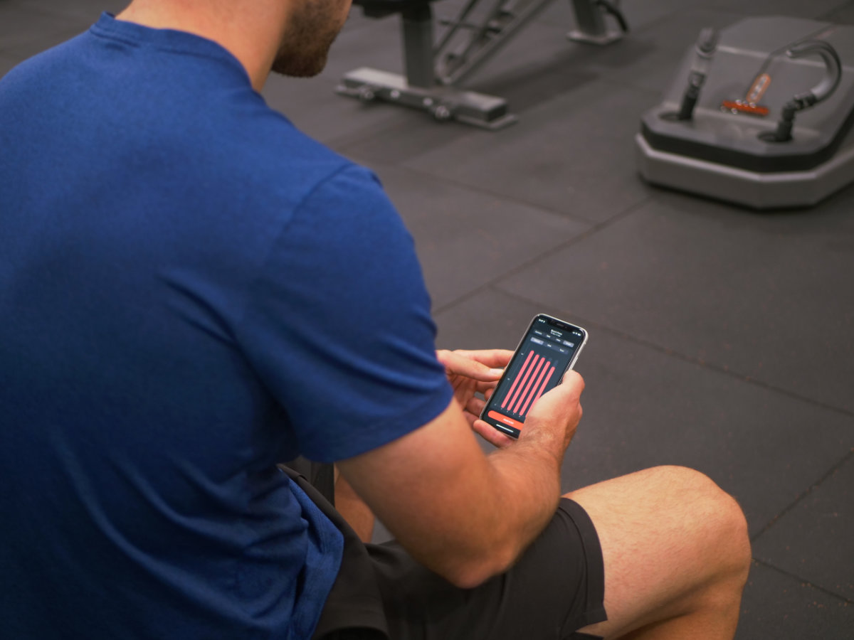 Unlock real-time bar speed feedback in the weightroom