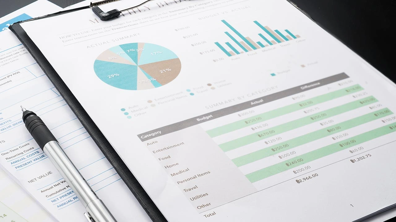 resenting Combined Quantitative & Qualitative Data in Report