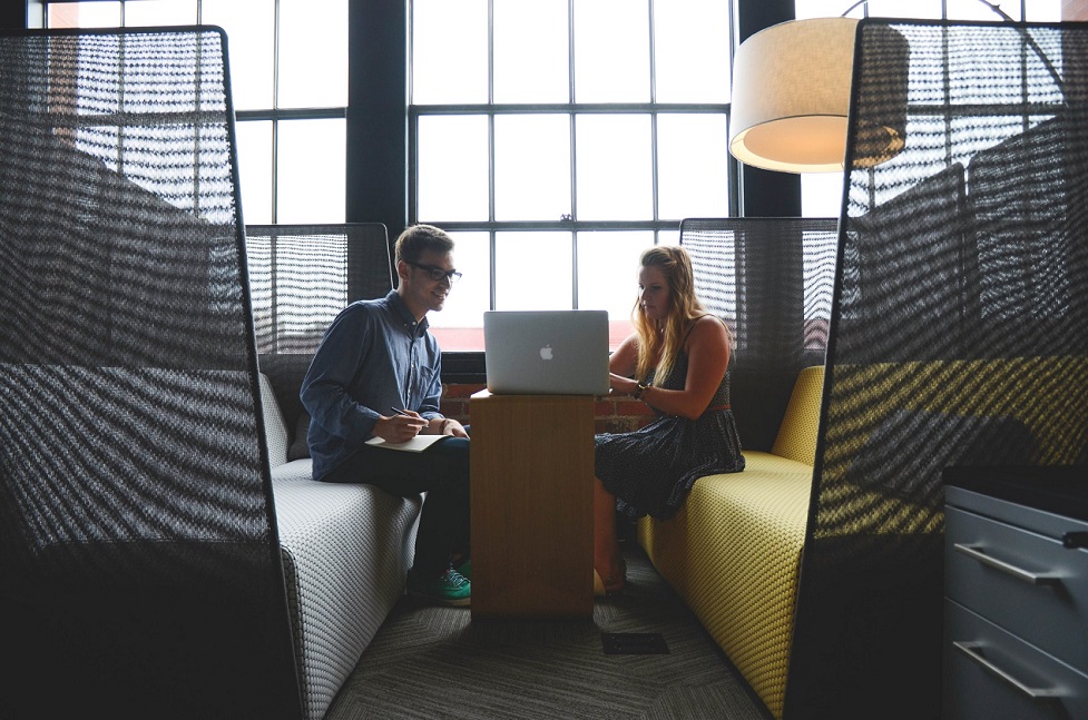 10 steps to mastering design feedback as a freelancer