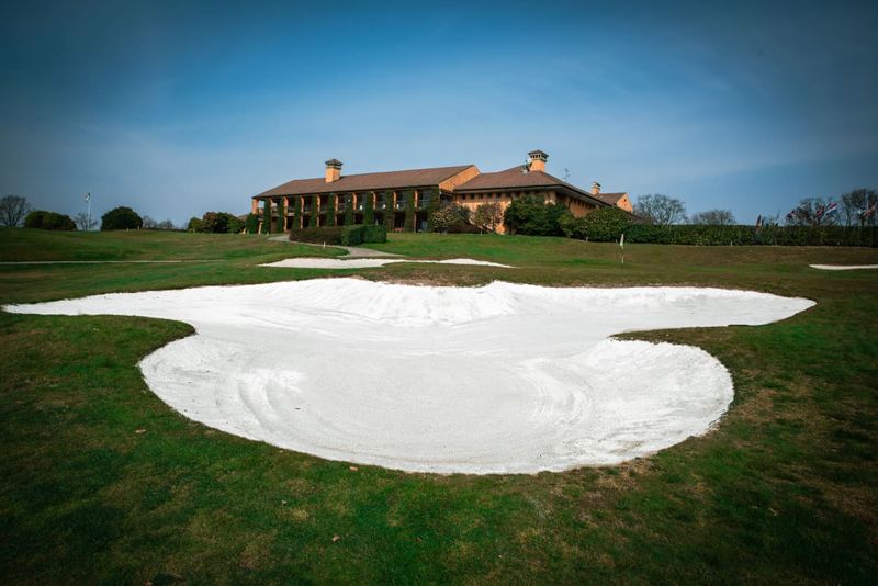 CapillaryFlow | Sustainable and durable bunker liners and bunker edges