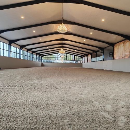 How to select the right equestrian arena watering systems: A guide