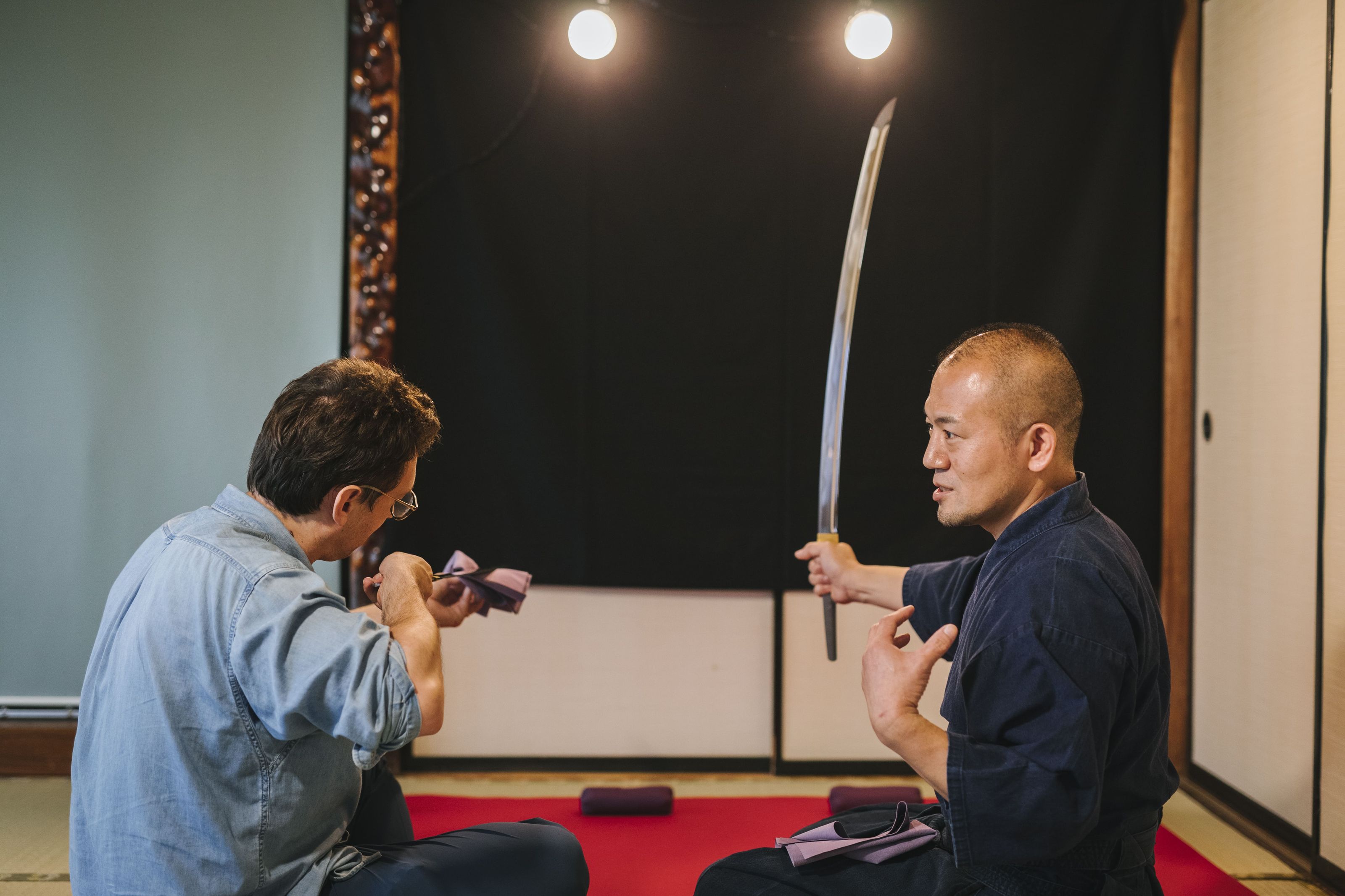 Japanese Sword Making Experience ｜ EXPERIENCE TOKYOLUXEY