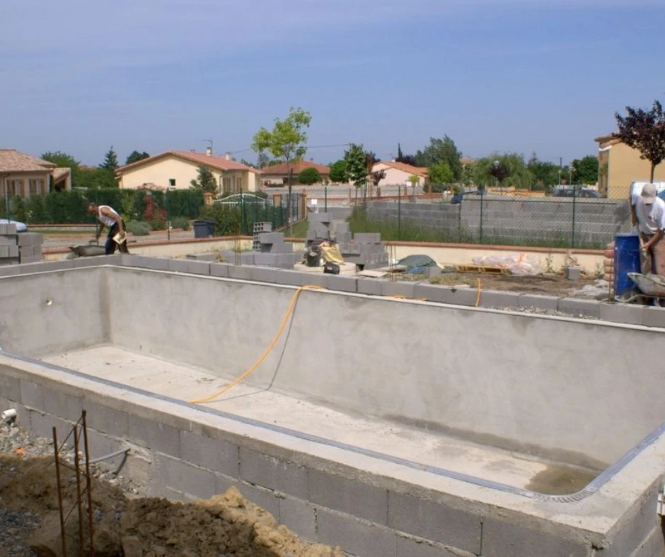 Construction piscine, avantages, inconvénients, prix