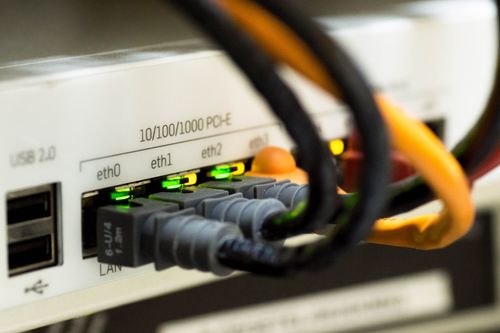 Class 4 Power (CL4) Systems Vs. Power over Ethernet | Cence Power