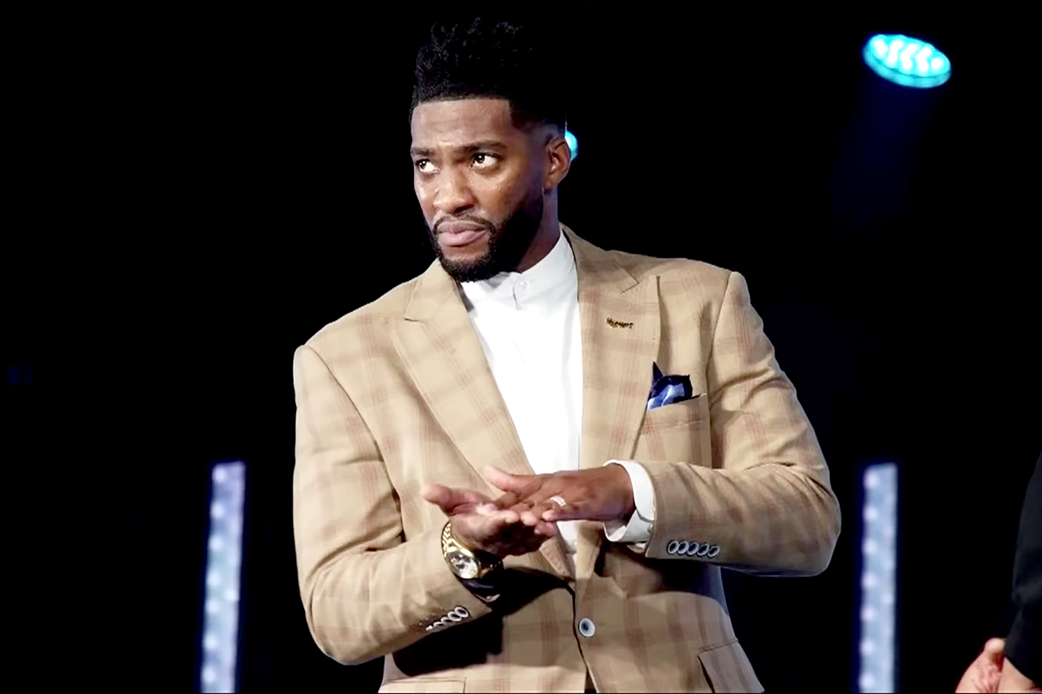 Pastor Mike Todd Goes Viral After He Rubs Spit Into Brother's Face ...