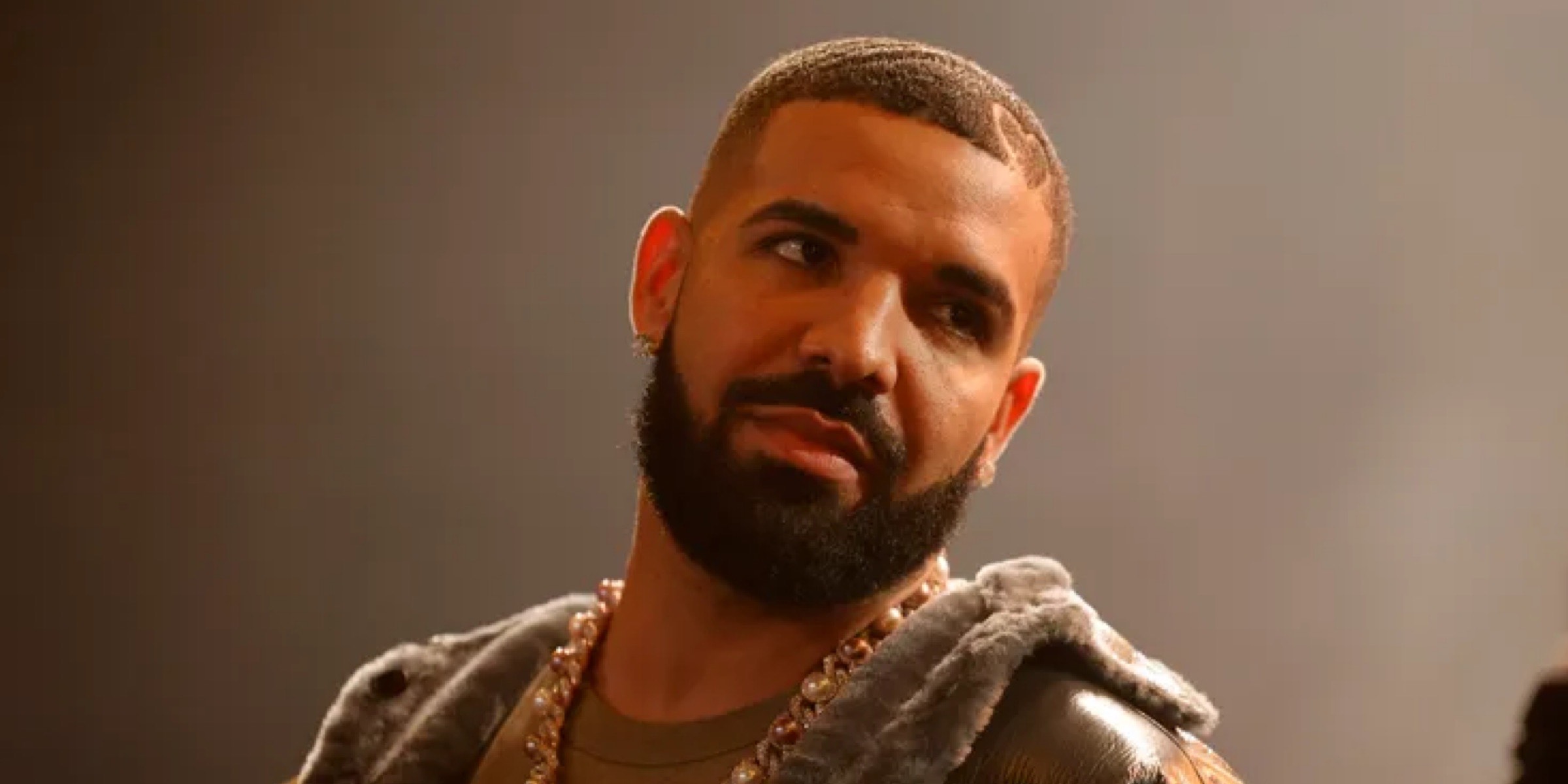 RAPPER DRAKE'S SECURITY GUARD IS SHOT OUTSIDE HIS TORONTO MANSION AMID ...