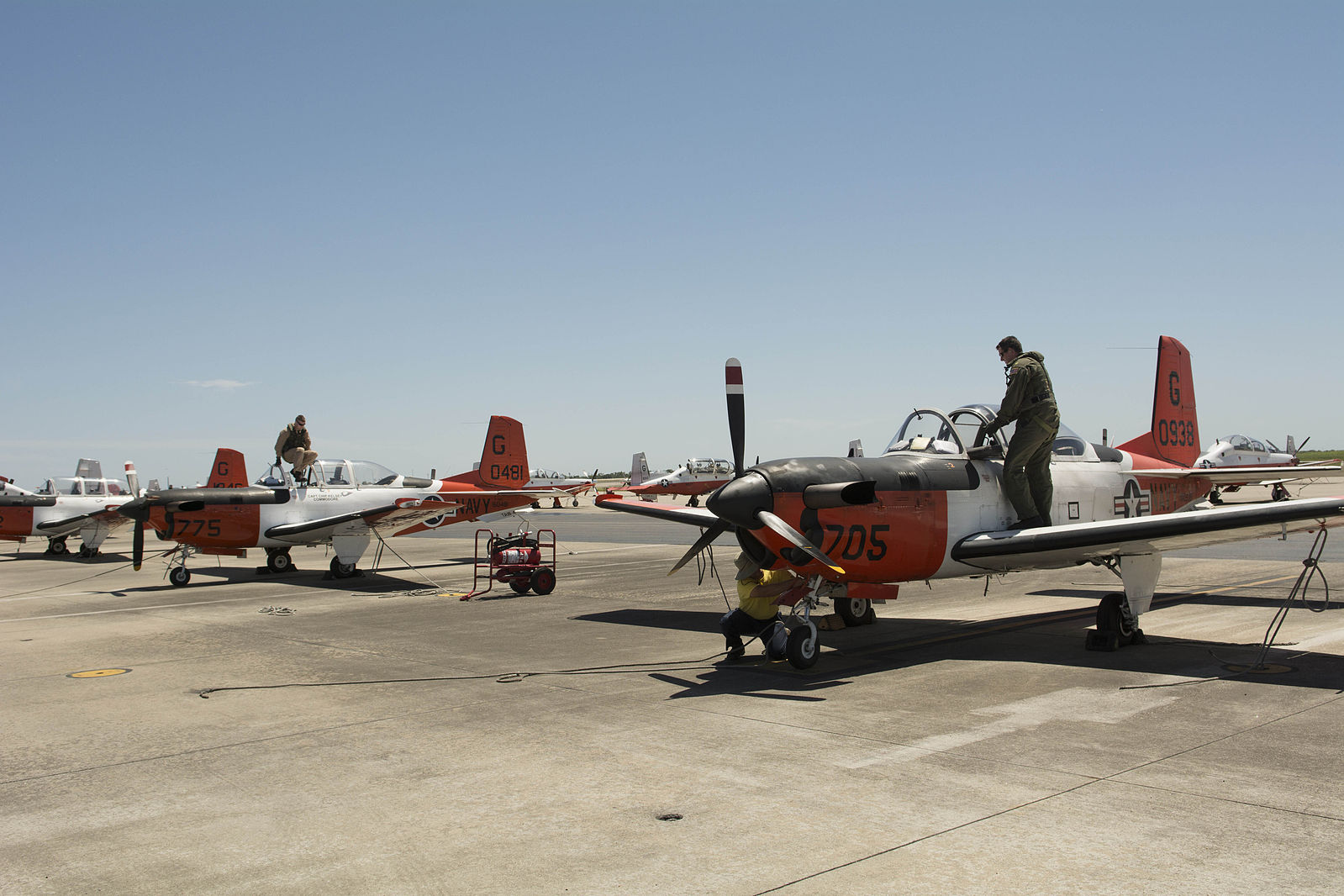 Beechcraft T-54: Specs and Roles of the Navy’s New Trainer