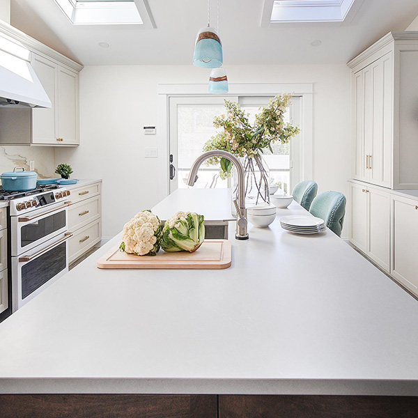Erva Kitchen Cabinets, Granite and Quartz Countertops