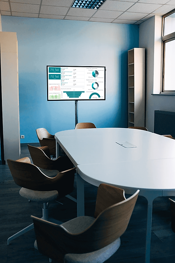Effective Digital Signage for Office Communication with Zoom Rooms ...