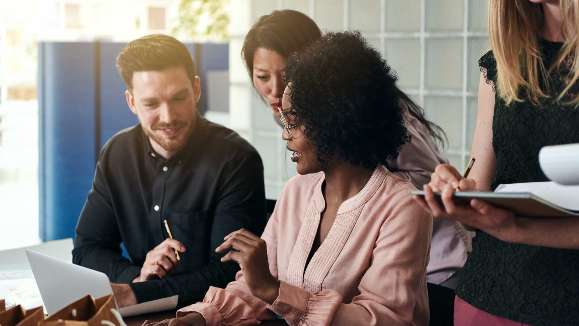 Master 6 Leadership Strategies: Inspire, Motivate, Excel