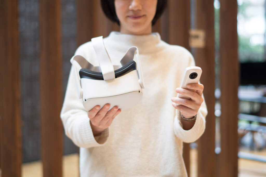 Try viewing 360-degree THETA images using VR goggles! l RICOH360 Blog